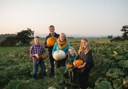 See What's Happening at Arnprior Farm, Stirling